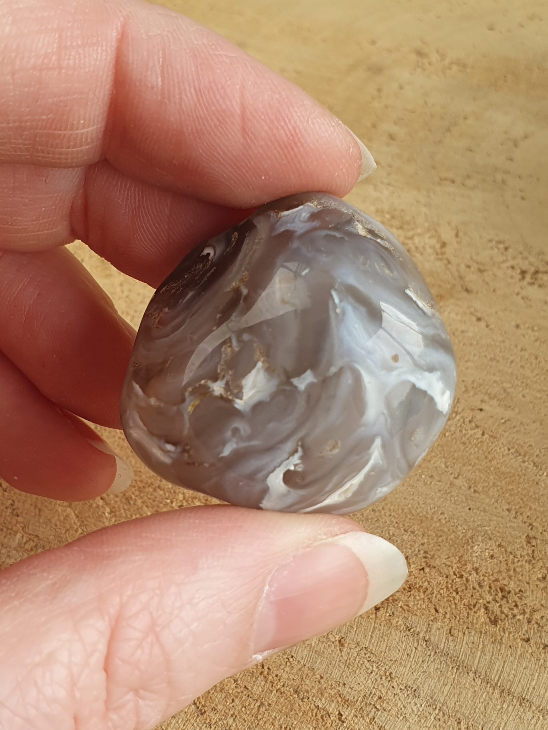 Agaat Geodines Knuffelsteen - - Natuurlijk - Edelsteen - Sparklin Moon